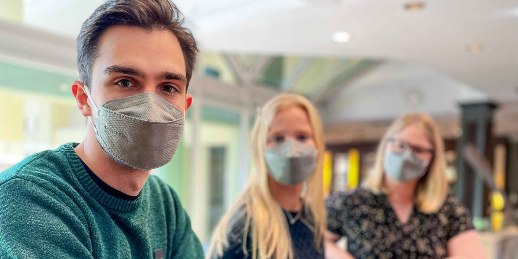 Flat Fold Respirator Face Masks with Earloops Made in Canada ≥ 95% PFE